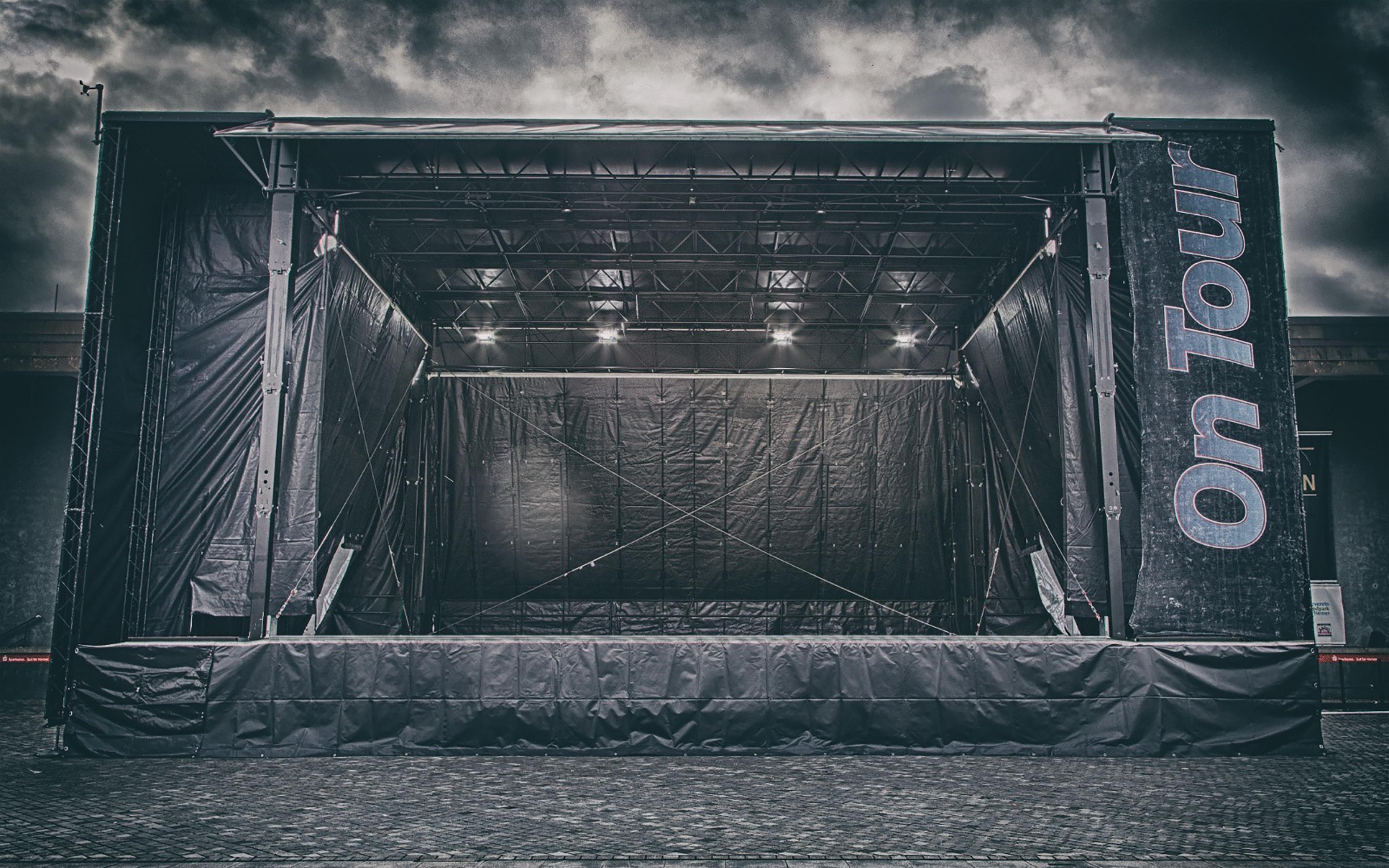 STAGERUNNER – Bühnen, Nightliner und Infrastruktur für Events